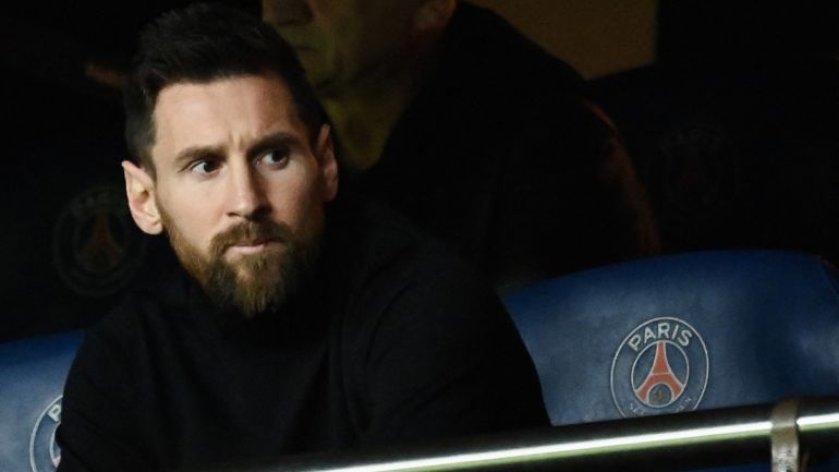 Lionel Messi Takes Picture With Game of Thrones Actor