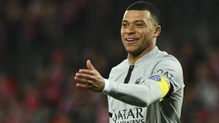 Mbappé Enjoys Star-Studded Vacation Amid PSG, Real Madrid Saga
