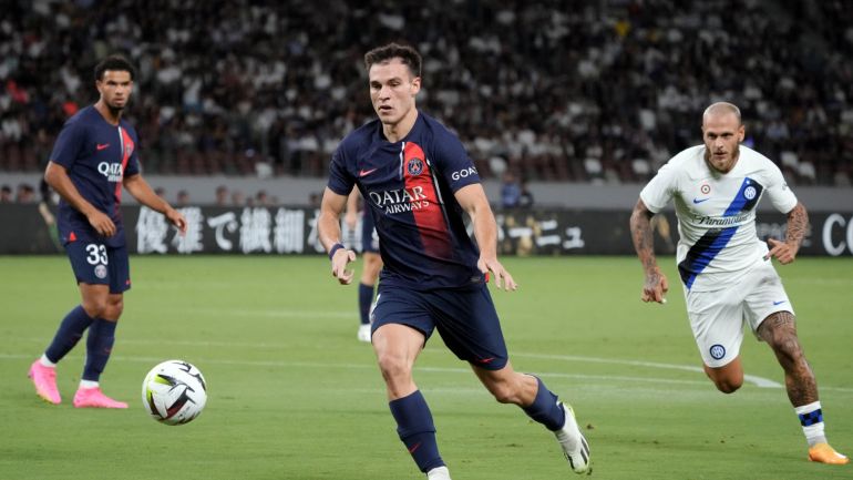 How Cavani Influenced Ugarte's Decision to Join PSG This Summer