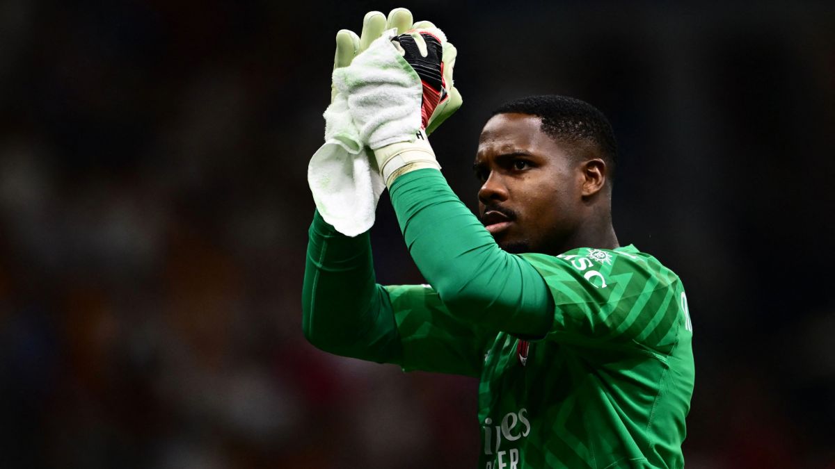 Maignan's Heartfelt Words on AC Milan-PSG Champions League Clash