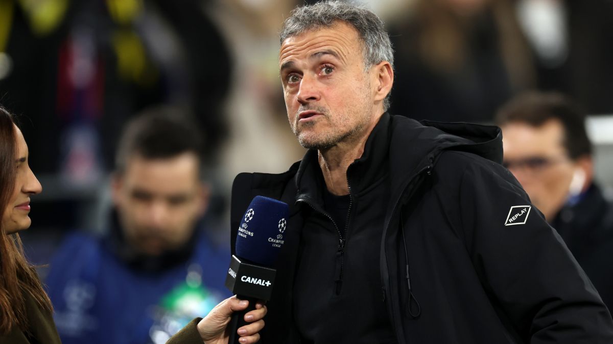 Aston Villa Coach Credited by PSG's Luis Enrique for Adaptation to Paris