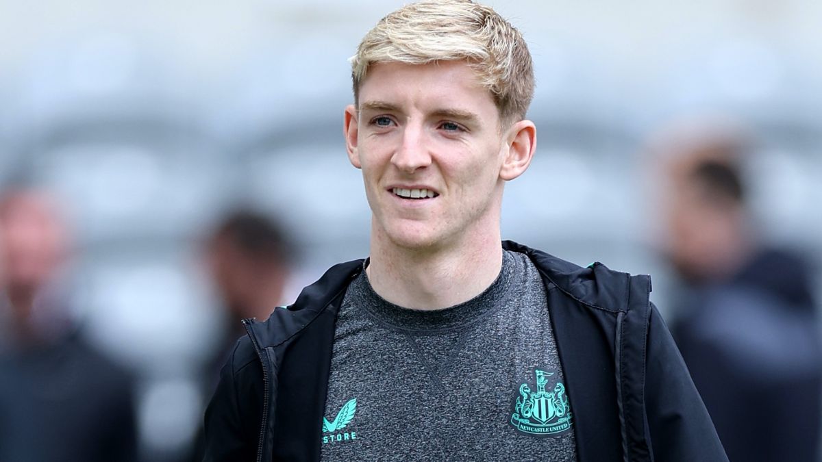 Report: PSG Joins Liverpool in Pursuit of Newcastle's Anthony Gordon