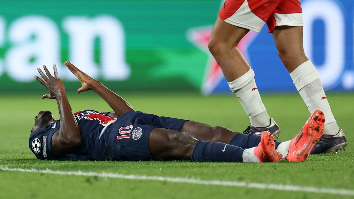 Ousmane Dembélé's Erratic Performances at PSG Echo Barcelona Past