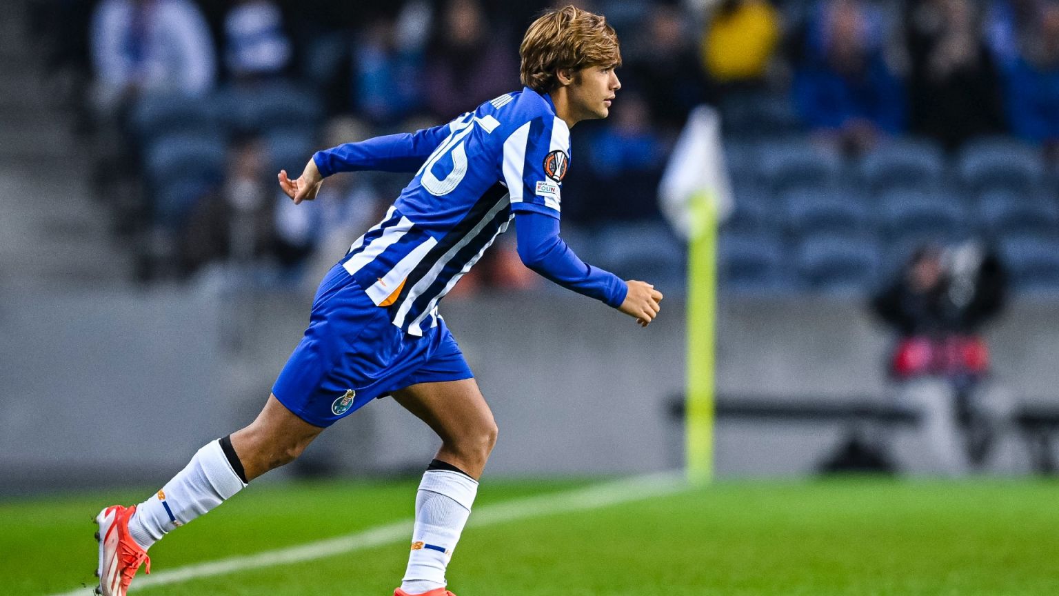 PSG Willing to Trigger Release Clause for Aston Villa, Man Utd Target